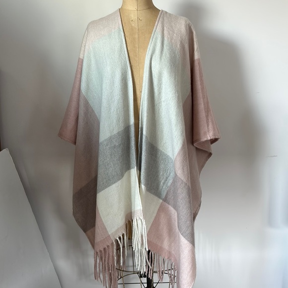 Accessories | Soft Fringed Ruana Draped Shawl Pink Gray Off White ...
